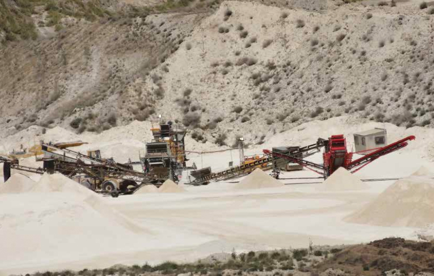 batesford-quarry - Sand & Stone
