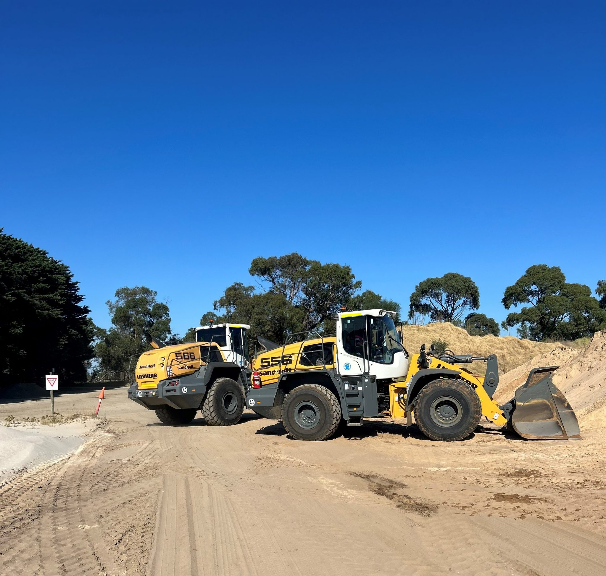 Liebherr Wheel Loaders support Sandbelt Industries - Sand & Stone